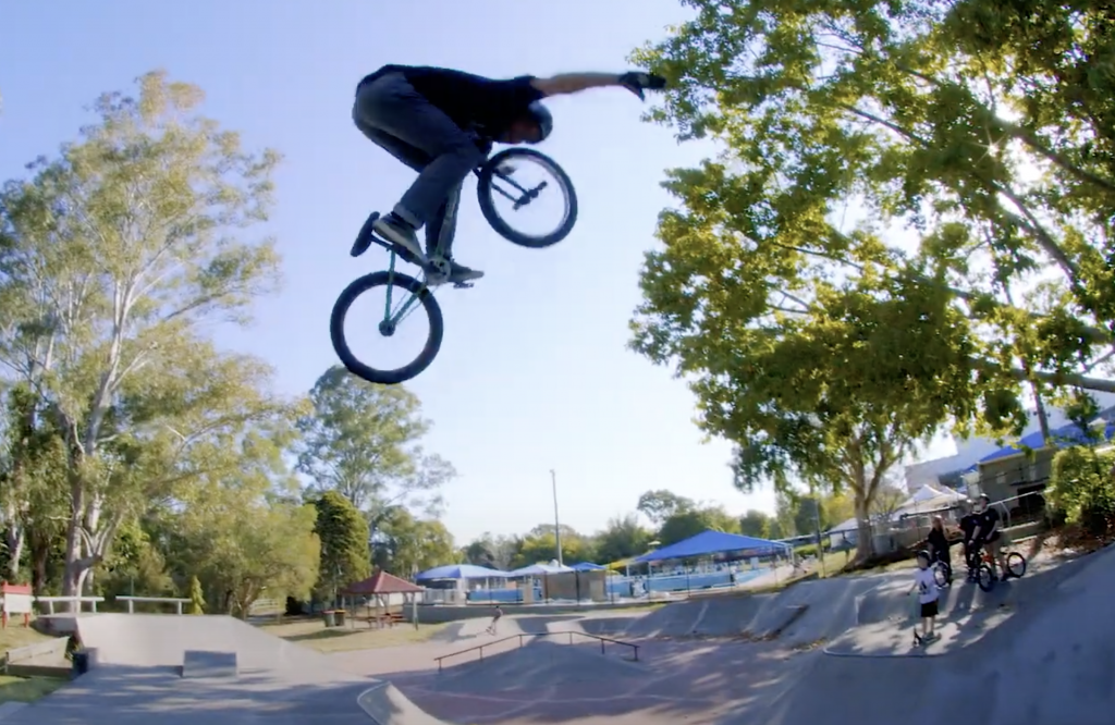 VIDEO // HOW TO TUCK NO HANDER | Focalpoint BMX